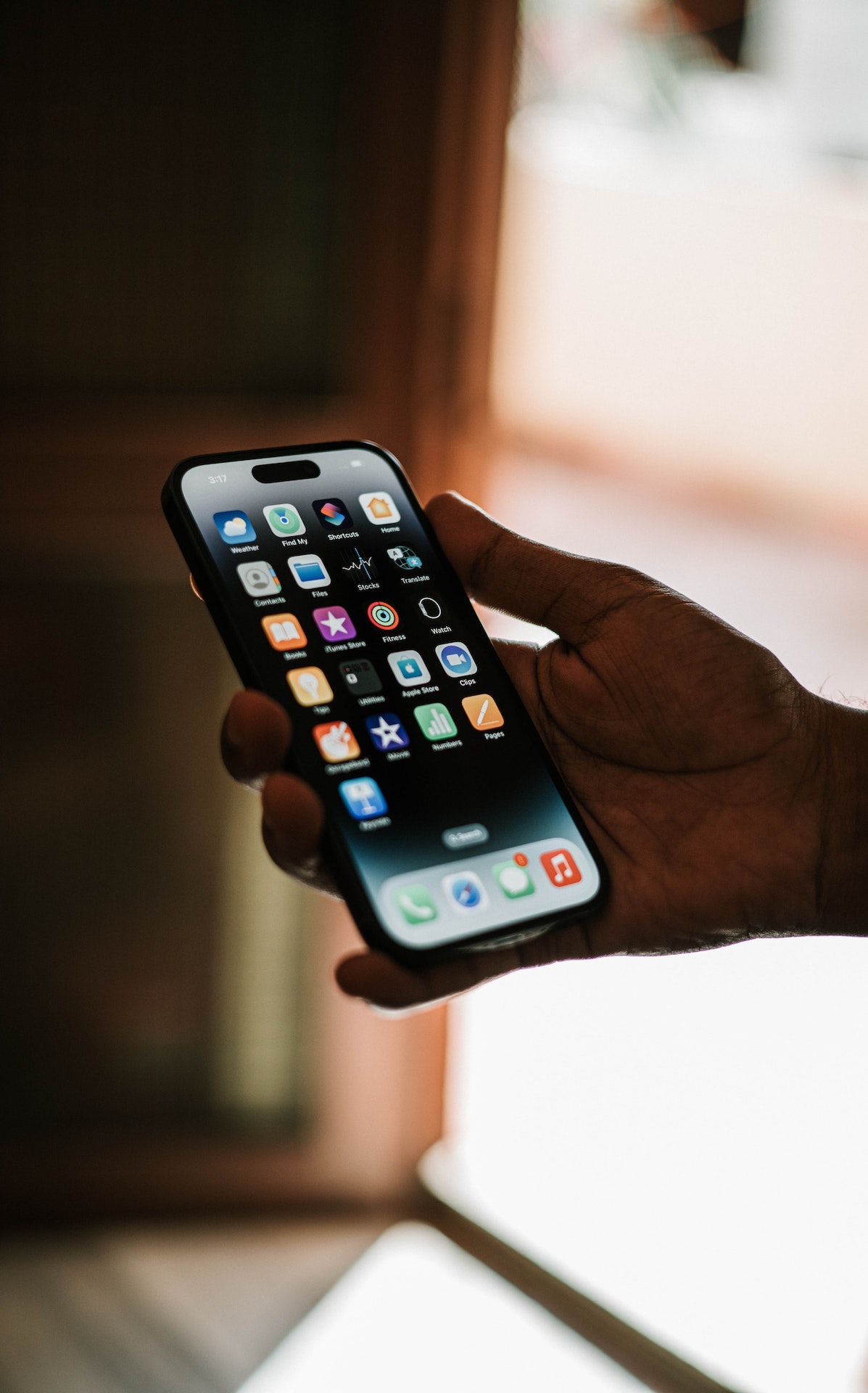 Guide To Choose Your Perfect Mobile Phone: Tips From The Experts ...